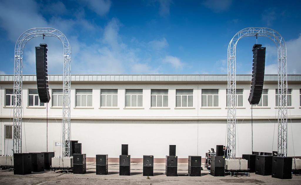 5 weitere Demo Days zum Line-Array HK Audio COSMO | Production Partner