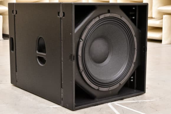 Line-Array-Test: Seeburg acoustic line Galeo C | Production Partner
